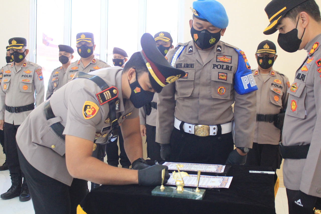 Kapolres Rofiq Berpesan Agar Segera Melakukan Penyesuaian Dan Segera ...